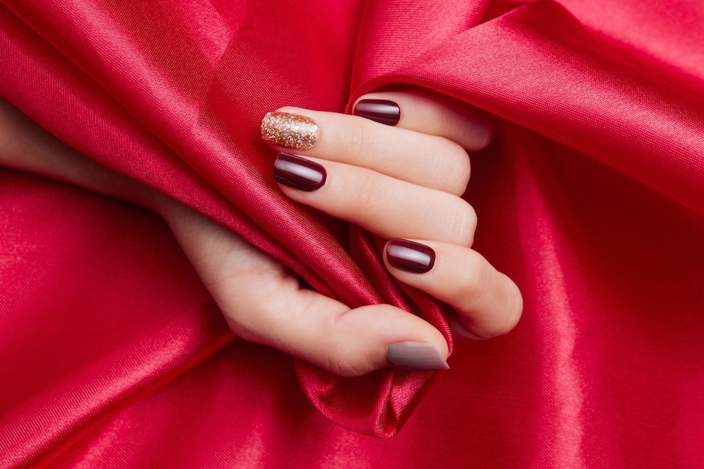 Unghii cu gel sau oja semipermanentă? Care este diferența? - Fashion365